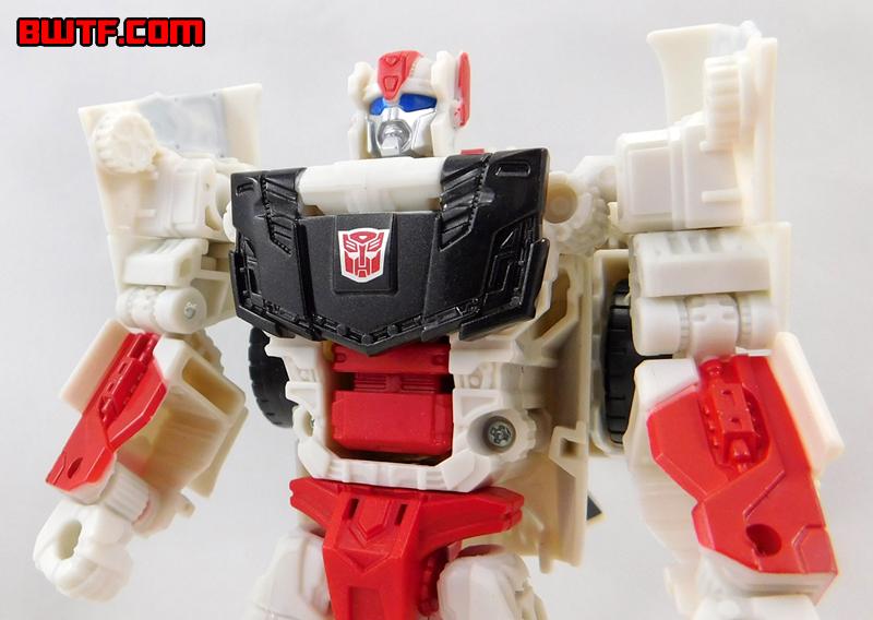 "Generations" Combiner Wars Protectobot Streetwise Toy Review | Ben's ...
