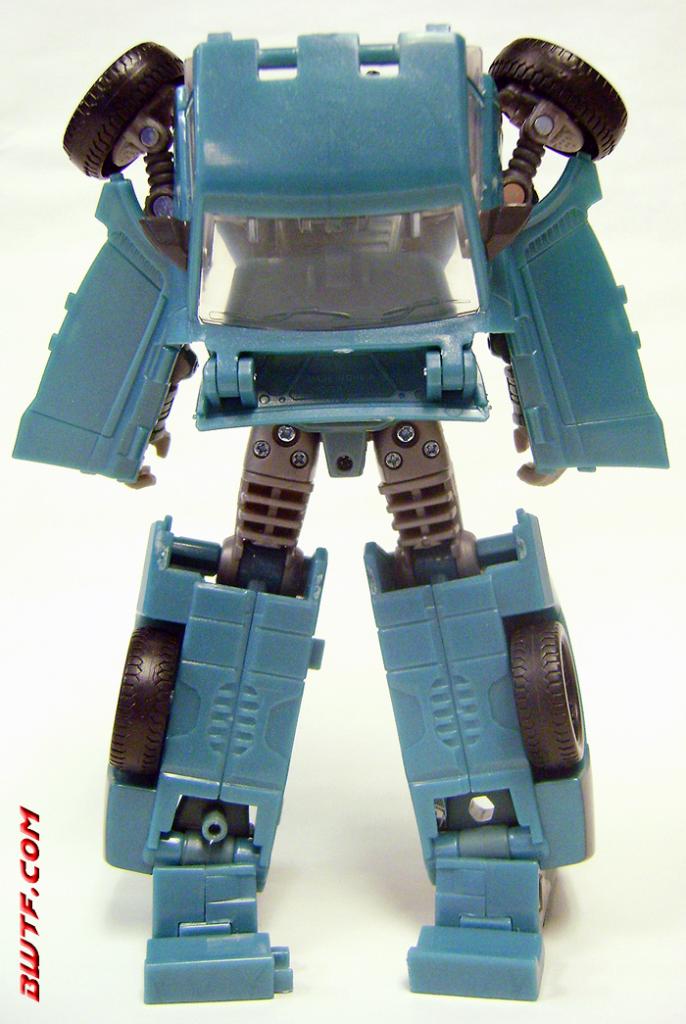 "Generations" Sargeant Kup Toy Review | Ben's World of Transformers